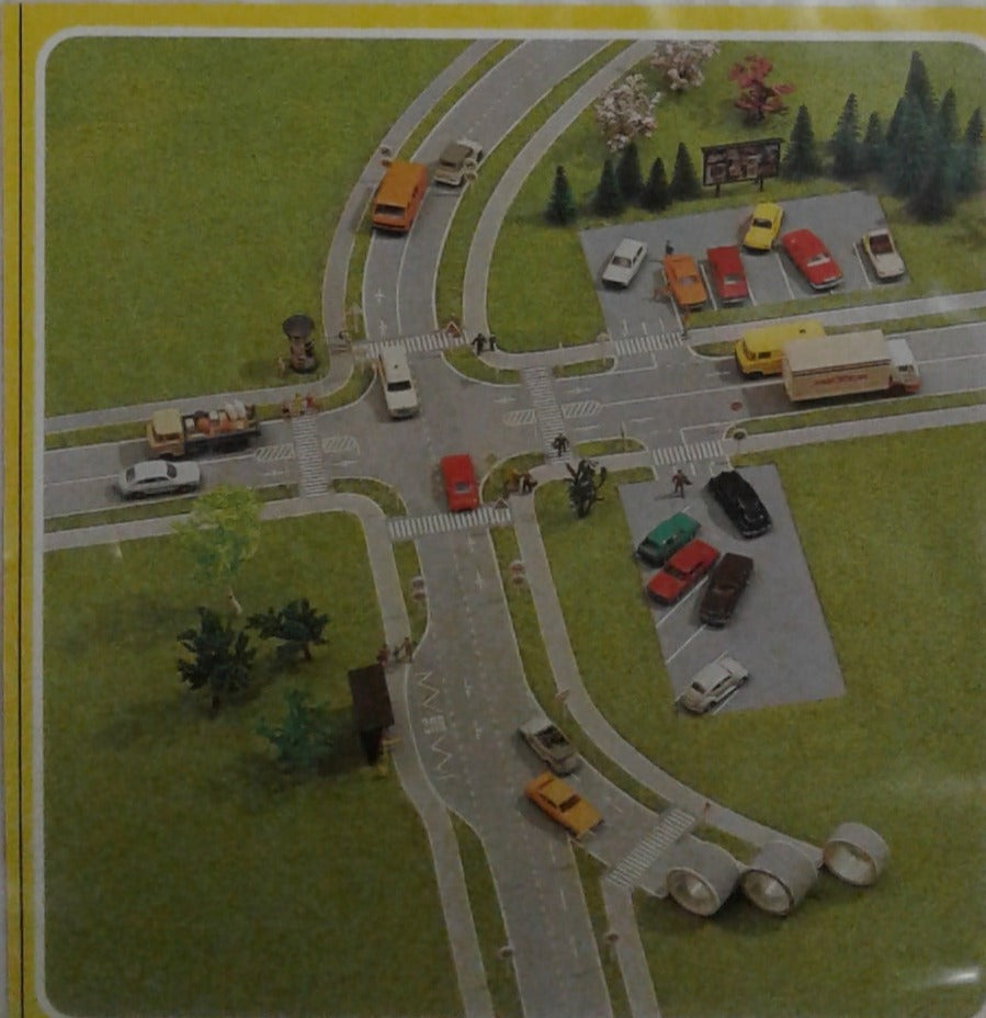 NOCH 60540 - ROAD MARKINGS - HO SCALE ROAD CREPE PAPER| Hobbyplex