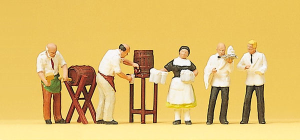 PREISER # 10210 - INNKEEPERS, WAITERS, WAITRESS - 1:87/HO SCALE| Hobbyplex