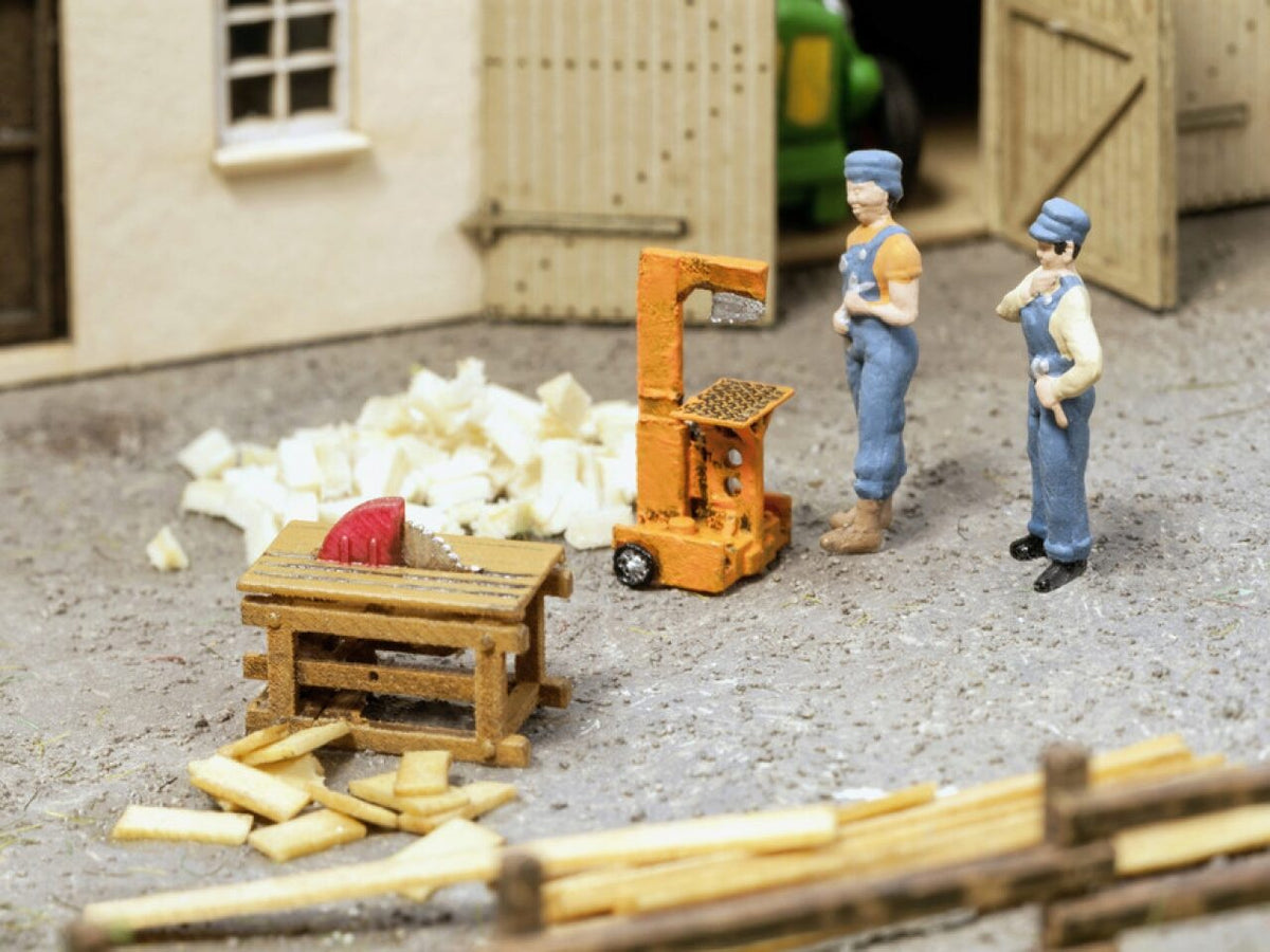 NOCH 13726 - WOOD SPLITTER AND CIRCULAR SAW - HO SCALE KIT| Hobbyplex