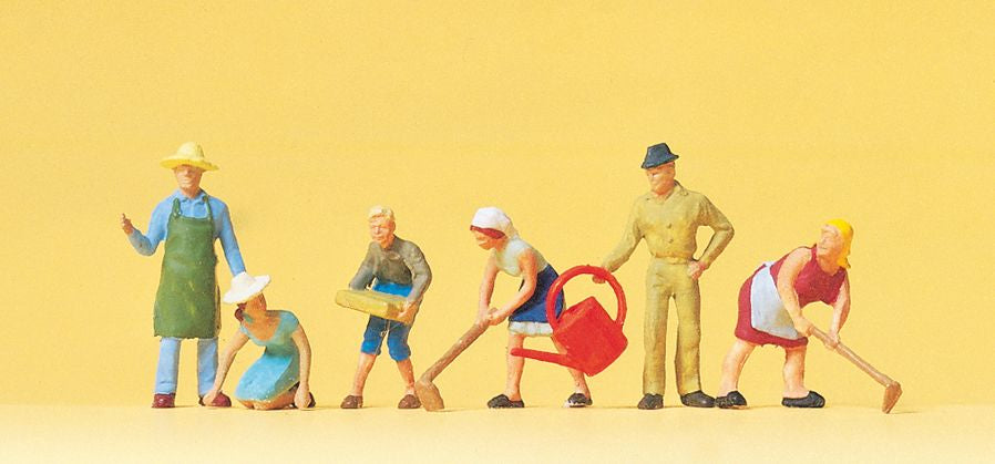 PREISER # 14081 - 'IN THE GARDEN' - 1:87/HO SCALE| Hobbyplex