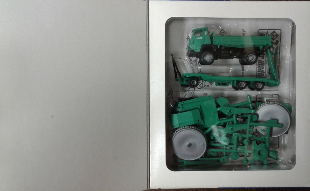 ROCO # 1516 - STEYR 91 TRUCK + 3-AXLE LOW-LOADER WITH LIEBHERR 922 EXC ...