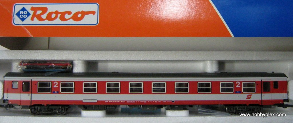 ROCO # 45015 - 2ND CLASS PASSENGER COACH, OBB| Hobbyplex